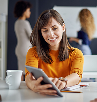 Estudia online a la Universitat. Aprèn al teu ritme | UOC