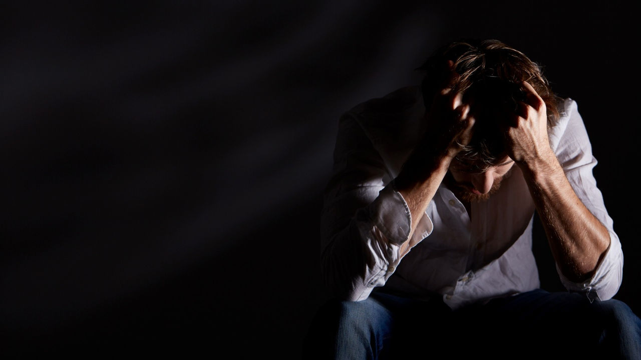 Inducción al suicidio: un delito poco conocido que preocupa a expertos | UOC